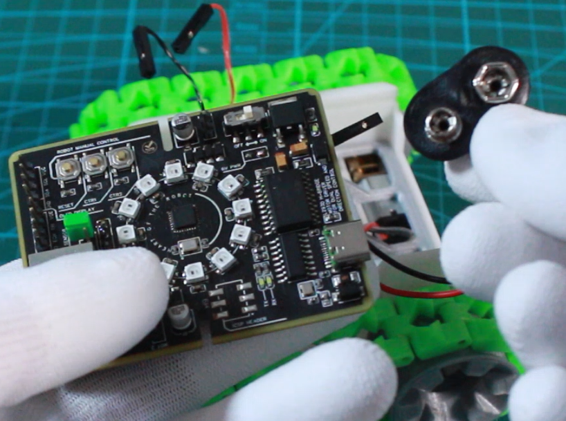 DIY SMARS Robot Version 2.0: Enhanced with new features | Elektor Magazine